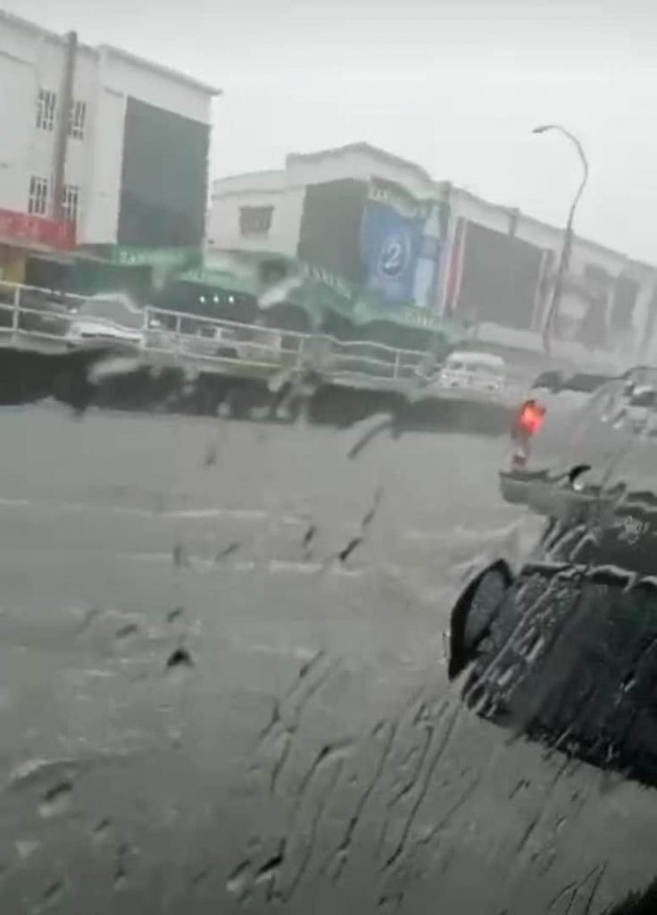 Hujan lebat sejak pagi, banjir kilat di Sandakan – Sabah News Today ...